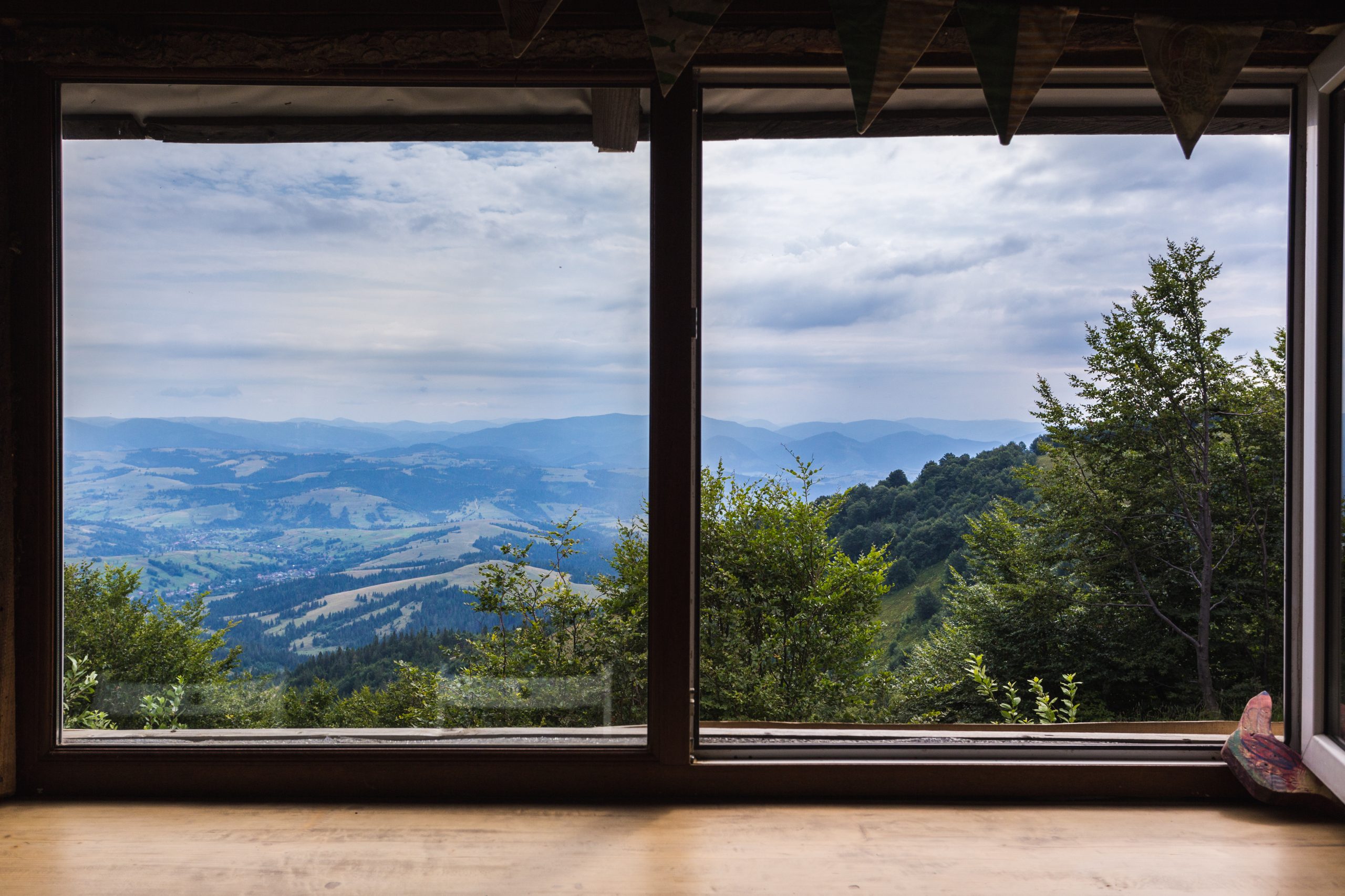 Sliding Windows - Decorative Building Products